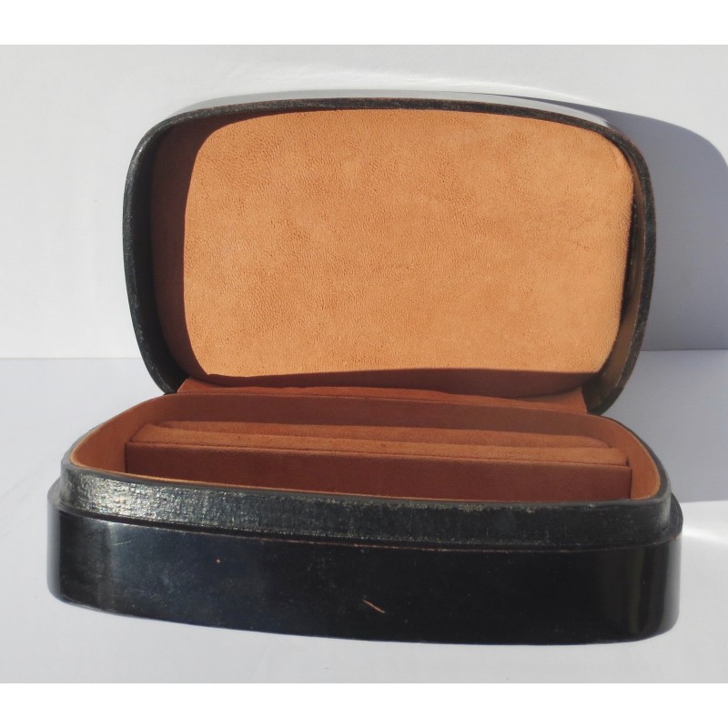 Elsa Peretti designs, Peretti boxes, Peretti